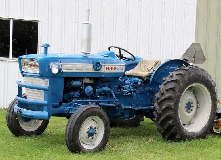 SOLD - 1967 Ford 3000 Tractors with 47 HP | Tractor Zoom
