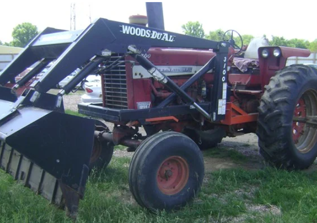 SOLD - 1968 Farmall 1256 Lot No. 551bb343-f199-11ec-9544-0246304ce823 ...