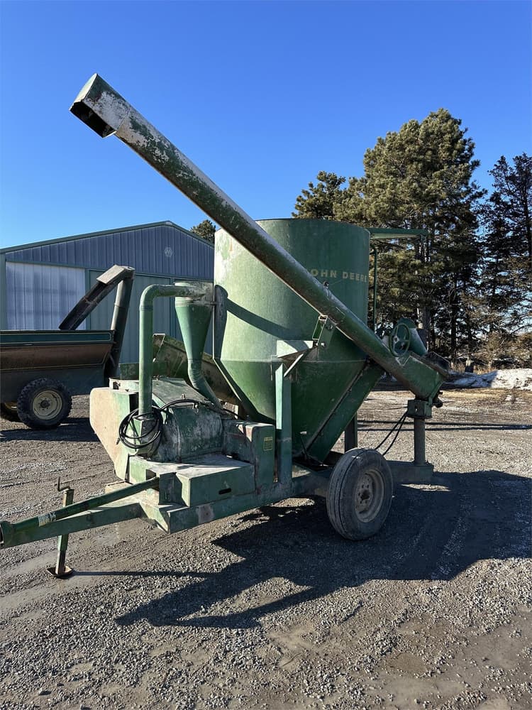 1968 John Deere 400 Hay and Forage Grinders/Mixers for Sale | Tractor Zoom