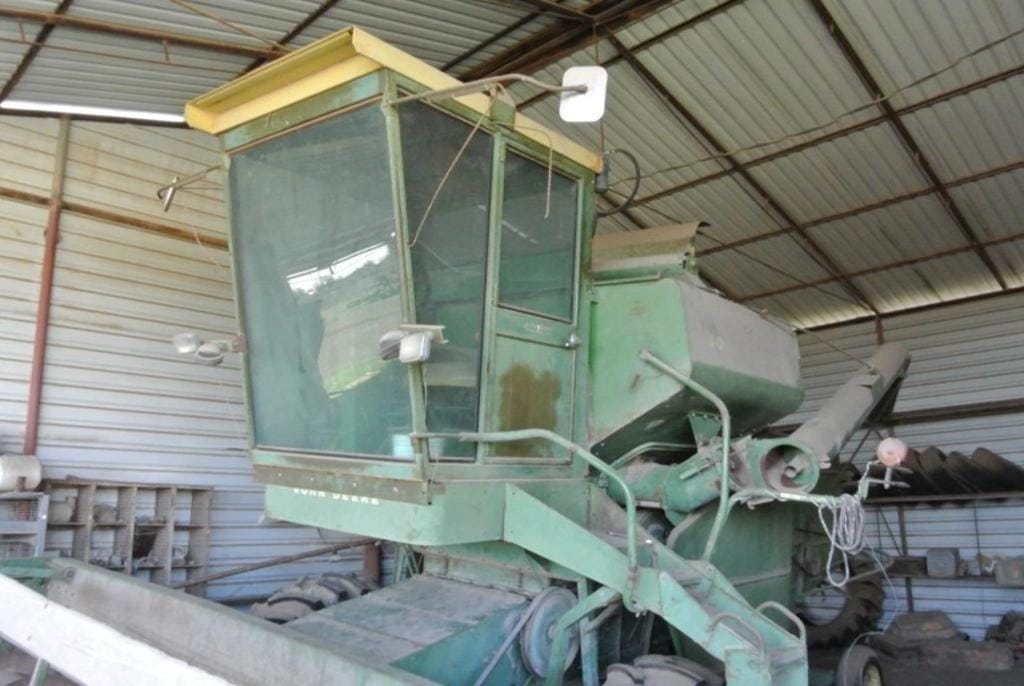 SOLD - 1968 John Deere 55 Combines with 4,114 Hrs | Tractor Zoom