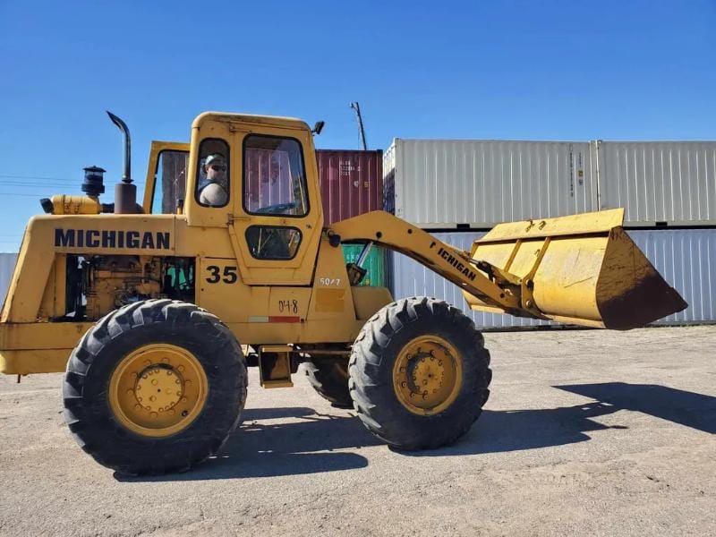 SOLD - 1968 Michigan 35 Lot No. 4882629 Construction with 2,553 Hrs ...