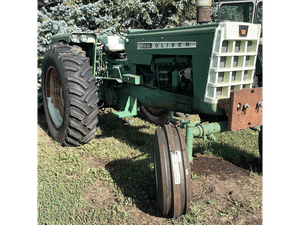 SOLD - 1968 Oliver 1750 Lot No. 16 Tractors with 88 HP | Tractor Zoom