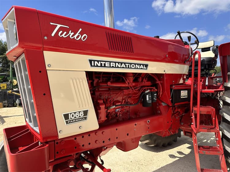 SOLD - 1971 International Harvester 1066 Tractors 100 to 174 HP ...