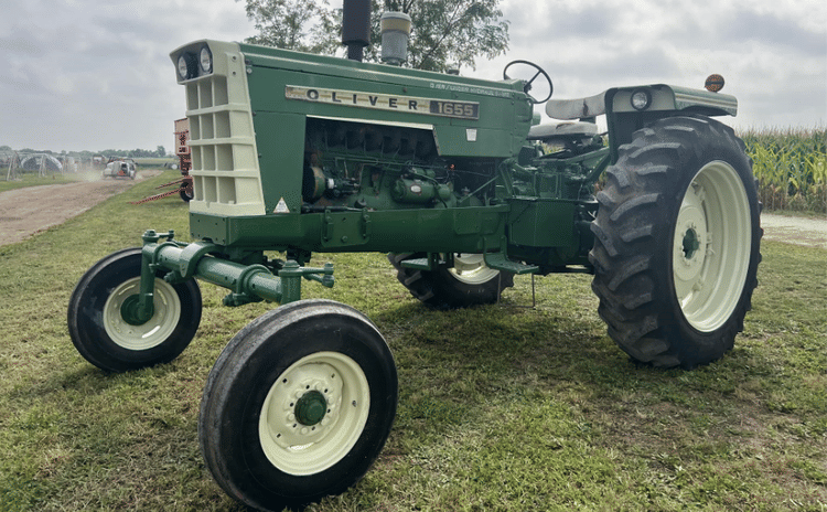 SOLD - 1971 Oliver 1655 Tractors 40 to 99 HP | Tractor Zoom