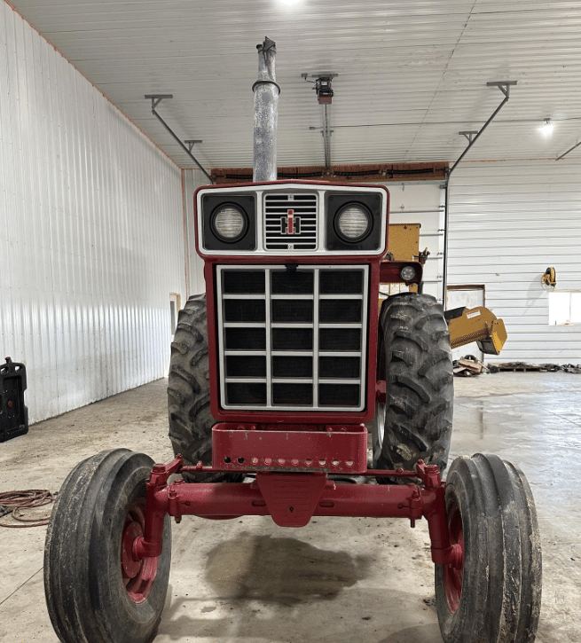 Tractor Zoom - 1972 International Harvester 1466