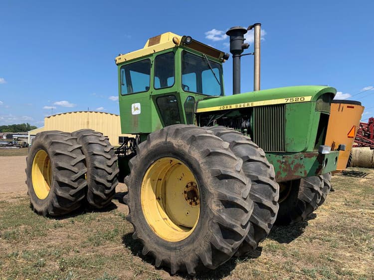 1972 John Deere 7520 Tractors 175 to 299 HP for Sale | Tractor Zoom