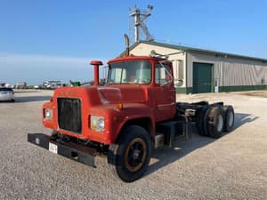 SOLD - 1973 Mack R686ST Other Equipment with 118,460 mi | Tractor Zoom