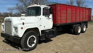 SOLD - 1974 Mack R600 Lot No. OE9071 Other Equipment with 368,923 mi ...