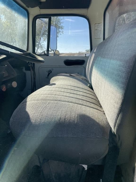 Tractor Zoom - 1975 Ford F-880