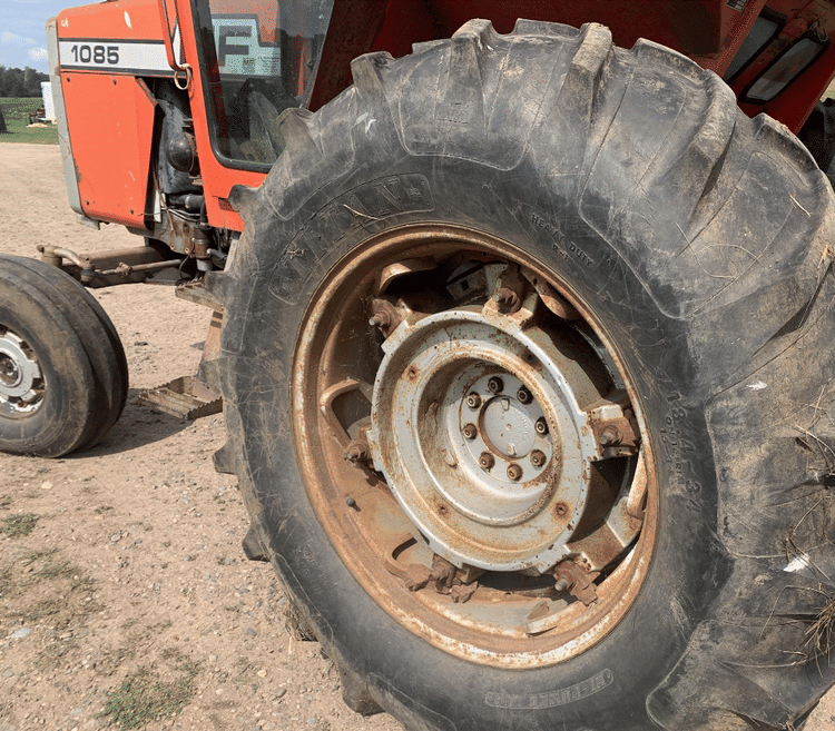 1975 Massey Ferguson 1085 Tractors 40 to 99 HP for Sale | Tractor Zoom