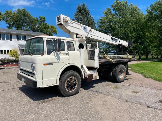 SOLD - 1976 Ford 800 Other Equipment with 22,539 mi | Tractor Zoom