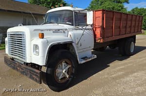 SOLD - 1976 International Loadstar 1700 Lot No. EN8986 Other Equipment ...