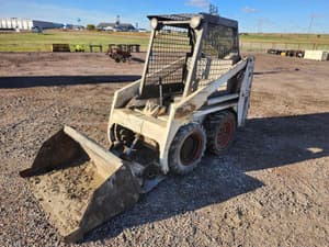 SOLD - 1976 Bobcat 520 Lot No. 47 Construction with --- Hrs | Tractor Zoom