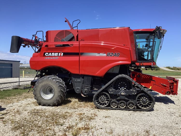 1978 Case IH 8240 Combines Class 8 for Sale | Tractor Zoom