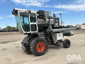 SOLD - 1978 Gleaner F3 Lot No. 116 Combines with 1,082 Hrs | Tractor Zoom