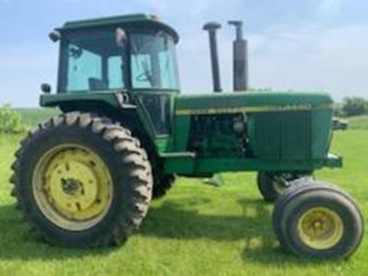 SOLD - 1978 John Deere 4440 Tractors 100 to 174 HP | Tractor Zoom