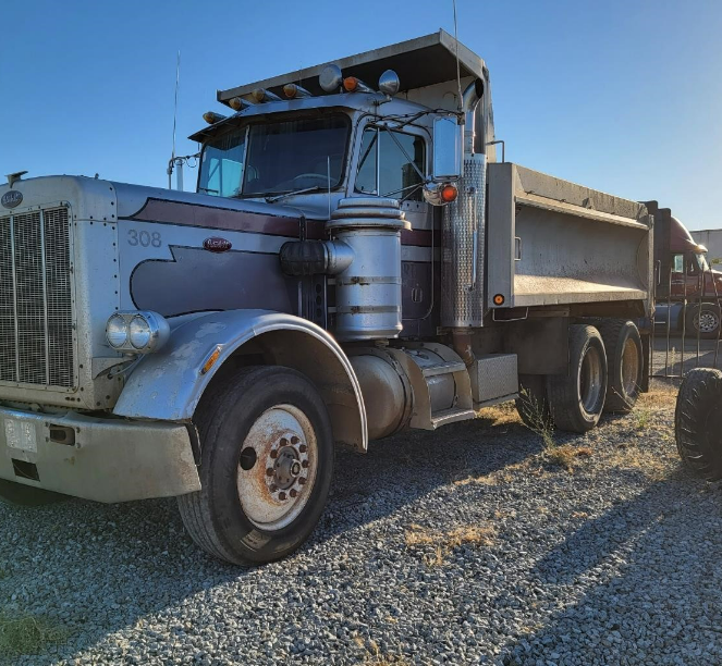 SOLD - 1978 Peterbilt 359 Other Equipment with --- mi | Tractor Zoom