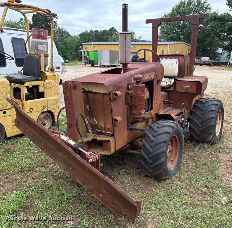SOLD - 1979 Ditch Witch R40 Lot No. ND9712 Construction with 1,819 Hrs ...