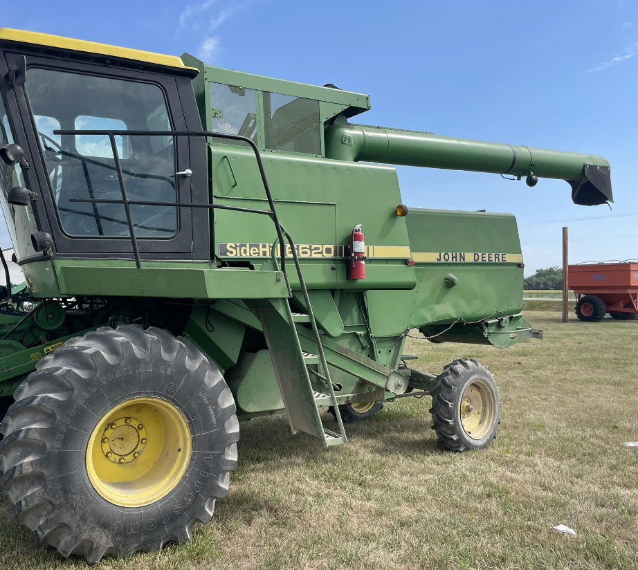 SOLD - 1980 John Deere 6620 Sidehill Lot No. 4721d0b3-1ff5-11ed-8bec ...