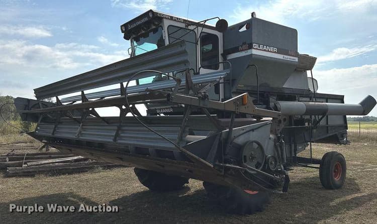 SOLD - 1981 Gleaner M2 Combines Other | Tractor Zoom