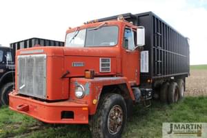 SOLD - 1981 Int PayStar 5000 grain truck Other Equipment with 222,215 ...