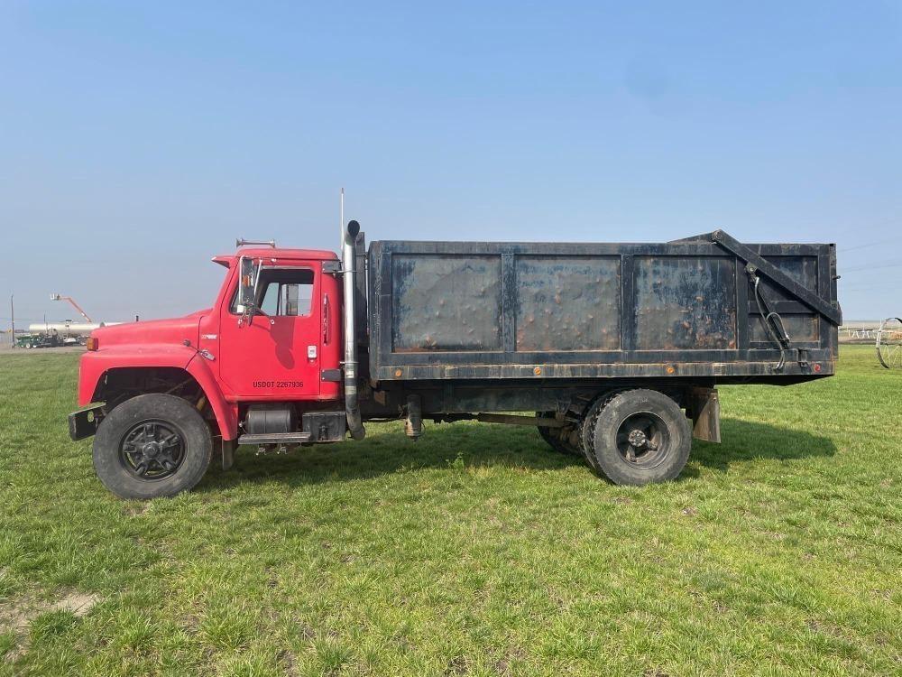 Tractor Zoom - 1981 International 1854S