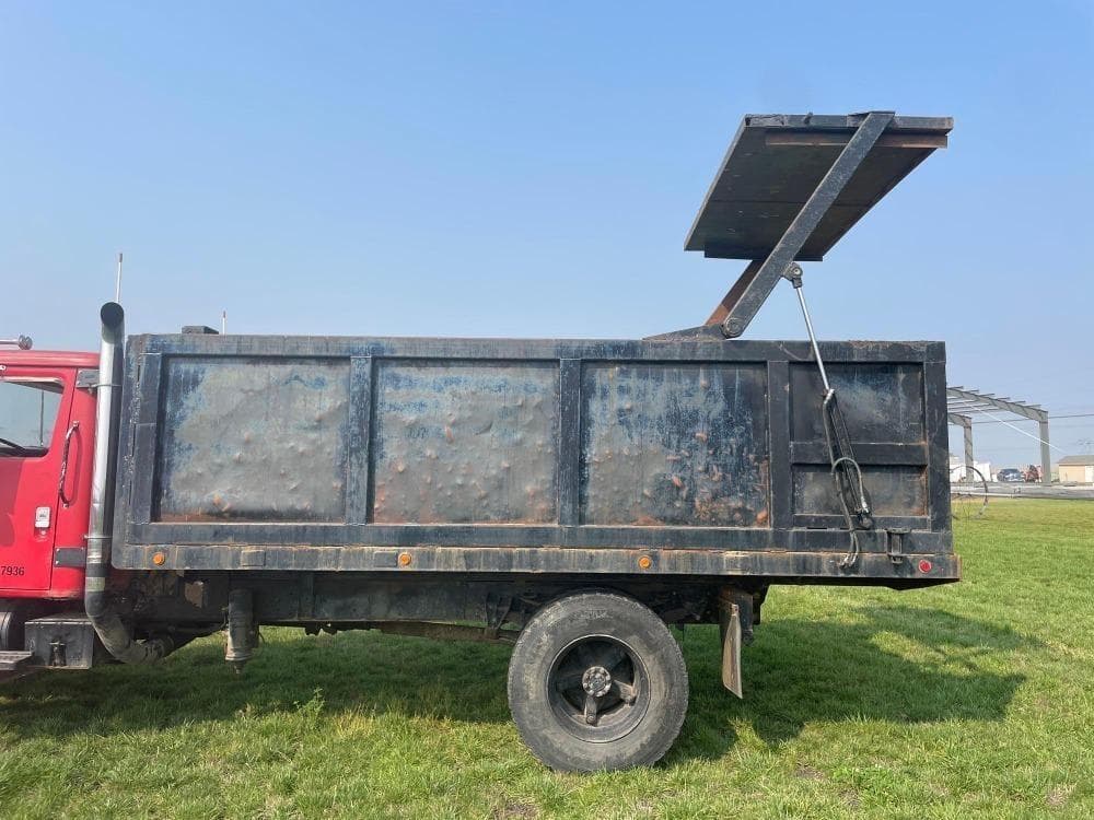 Tractor Zoom - 1981 International 1854S