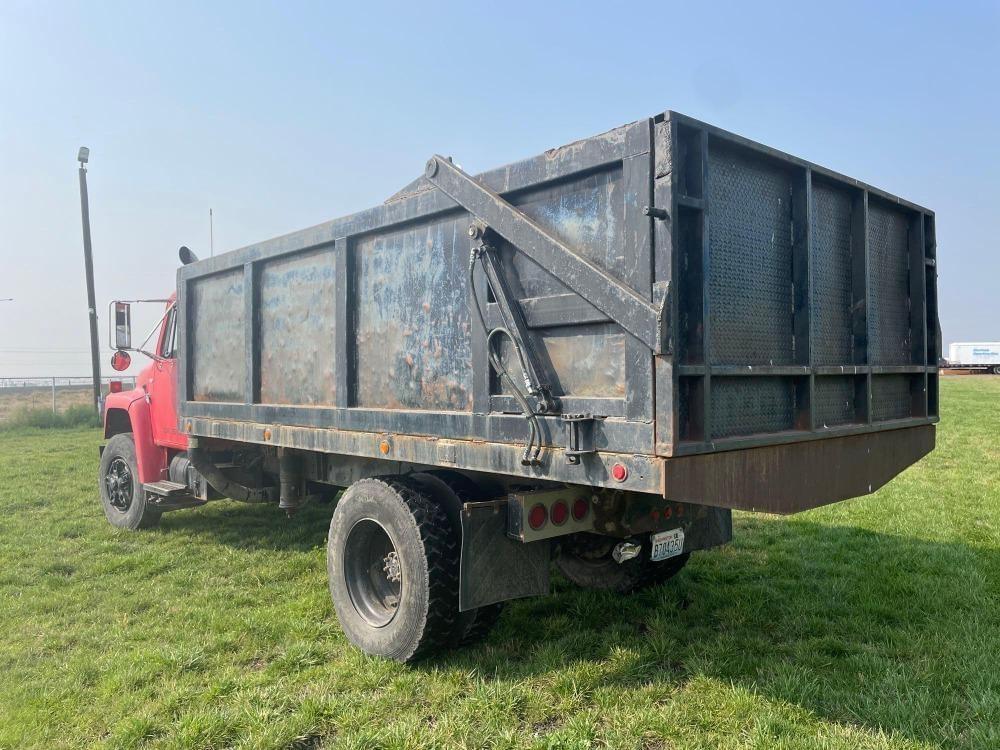 Tractor Zoom - 1981 International 1854S