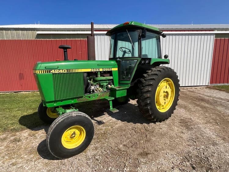SOLD - 1981 John Deere 4240 Tractors 100 to 174 HP | Tractor Zoom
