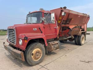 SOLD - 1982 Ford F-900 Lot No. 448 Other Equipment with 9,121 mi ...