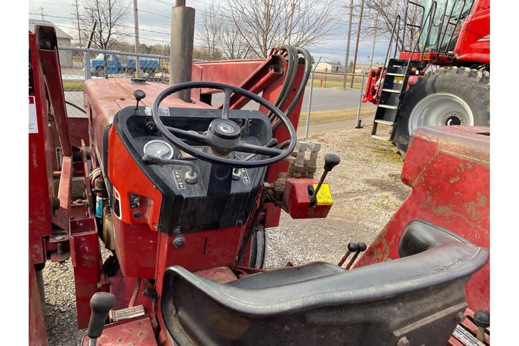 1982 International Harvester 884 Tractors 40 to 99 HP for Sale ...