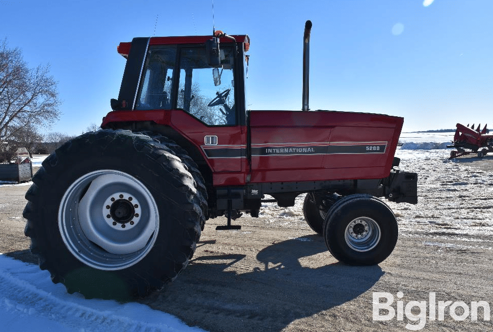 1982 International Harvester 5288 Tractors 175 to 299 HP for Sale ...