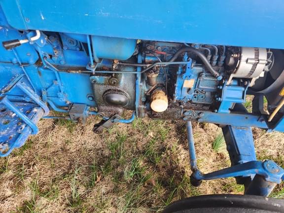 Tractor Zoom - 1983 Ford 1710