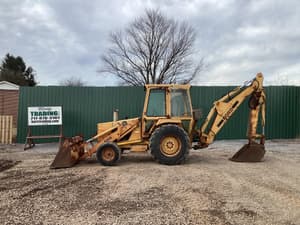 SOLD - 1983 Ford 555 Lot No. 686 Construction with 5,004 Hrs | Tractor Zoom