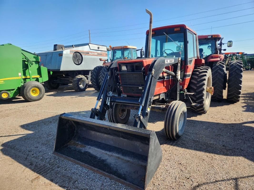 Tractor Zoom - 1983 International Harvester 3688