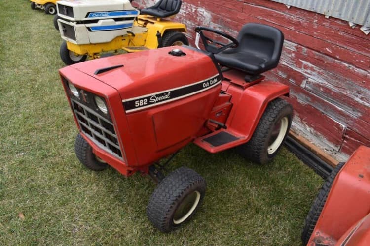 1984 Cub Cadet 582 Other Equipment Turf for Sale | Tractor Zoom