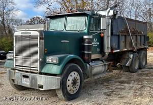 SOLD - 1984 Freightliner FLC Lot No. NR9479 Other Equipment with 762,145 mi | Tractor Zoom