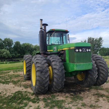SOLD - 1984 John Deere 8650 Tractors 175 to 299 HP | Tractor Zoom