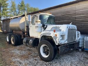 SOLD - 1984 Mack R686ST Lot No. 275 Other Equipment with 42,070 mi | Tractor Zoom