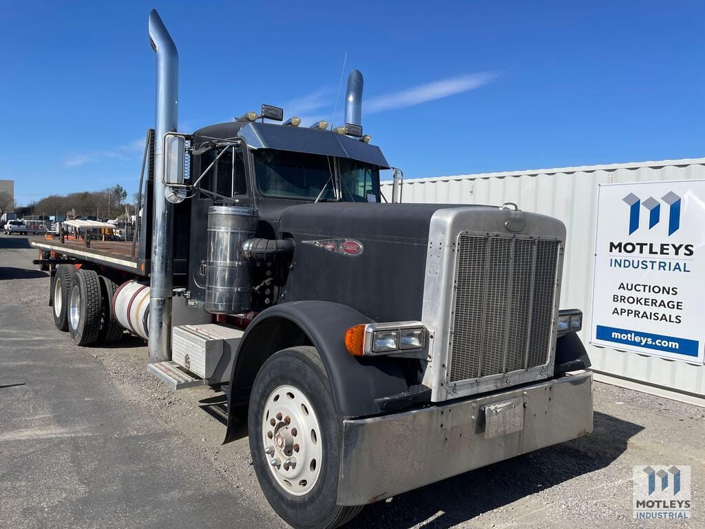 SOLD - 1984 Peterbilt 359 Other Equipment with --- mi | Tractor Zoom