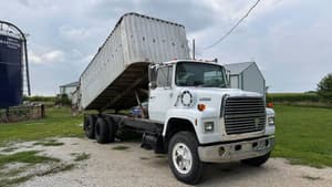 SOLD - 1985 Ford L800 Other Equipment with --- mi | Tractor Zoom