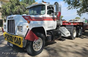 SOLD - 1985 Mack R688ST Lot No. DQ1187 Other Equipment with 586,797 mi | Tractor Zoom