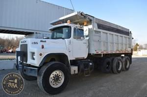1985 Mack RD686S Lot No. 33618 Other Equipment For Sale with 26,177 mi ...