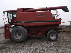 SOLD - 1986 Case IH 1680 Stock No. 01K196 Combines with 5,451 Hrs ...