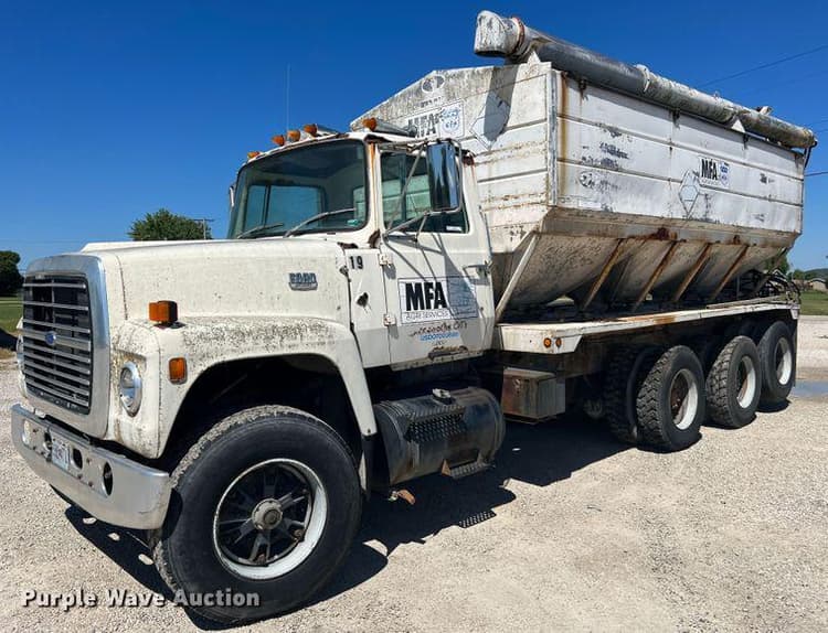SOLD - 1986 Ford F9000 Other Equipment Trucks | Tractor Zoom