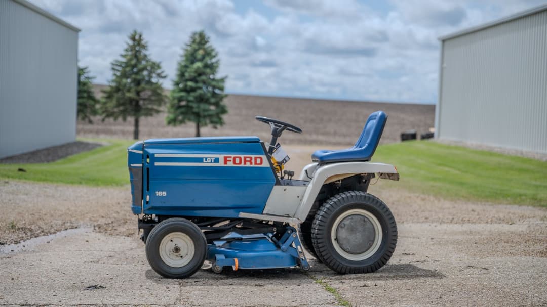 1986 Ford LGT165 Other Equipment For Sale with 42 inches | Tractor Zoom