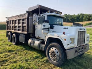 SOLD - 1986 Mack 600 Lot No. 30 Other Equipment with 450,580 mi ...