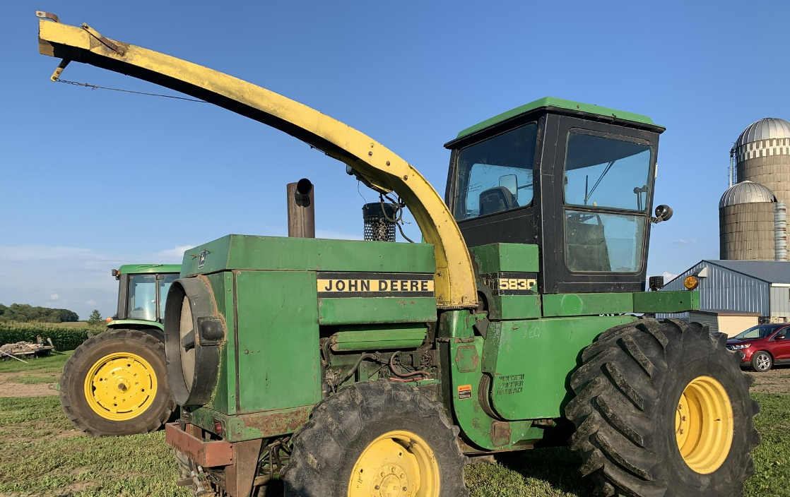 SOLD - 1987 John Deere 5830 Harvesting with --- Hrs | Tractor Zoom