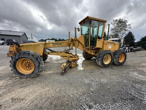 1988 John Deere 570B Lot No. 2706 Construction For Sale with 10,833 Hrs ...