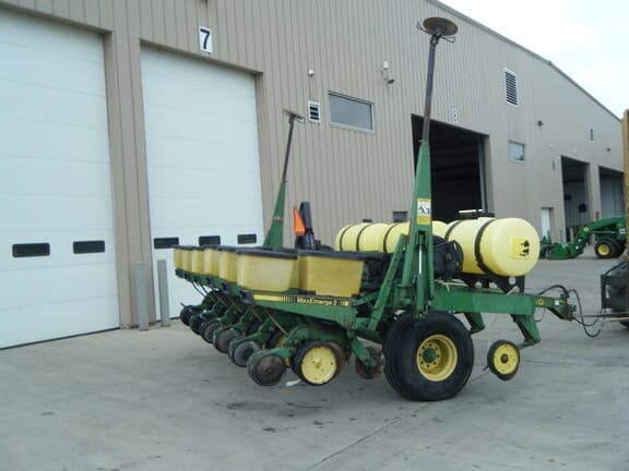 1988 John Deere 7240 Planting Planters for Sale | Tractor Zoom